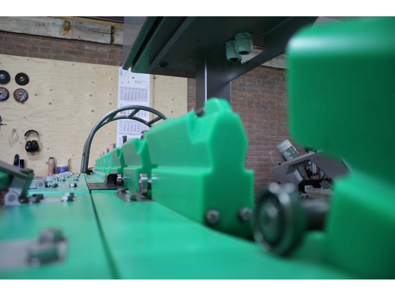 Immediately available, reconditioned automatic filleting machine BC40 ...